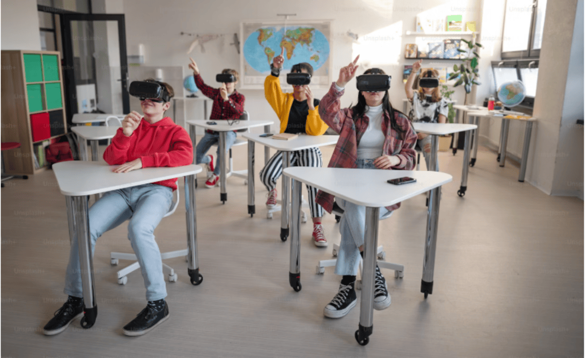 Classroom 15x: Meaning, Features, Benefits, Uses & Types - Social Think